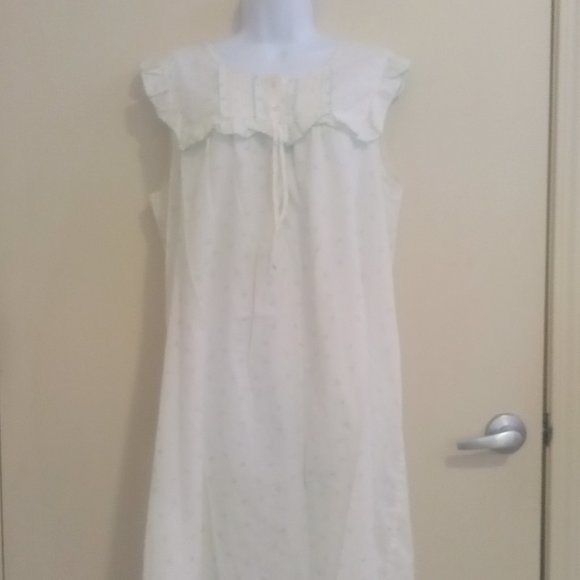 barbizon | Intimates & Sleepwear | 97s Vintage Barbizon Sleeveless ...